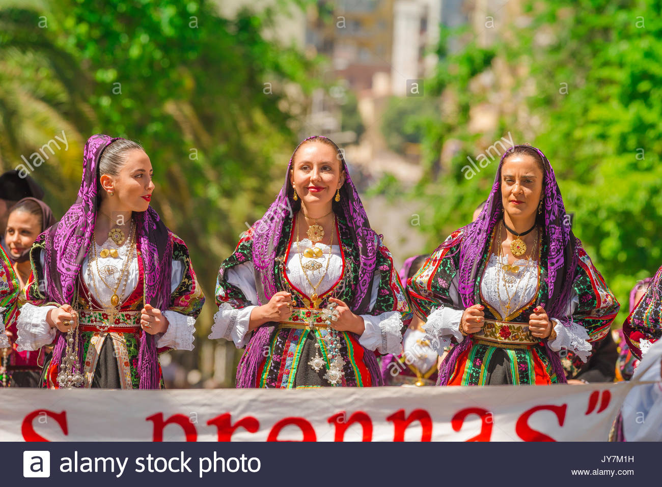 Women Sardinian Traditional Dress Italy Stock Photos & Women Sardinian ...
