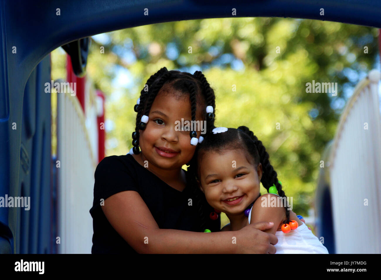 Sister love hi-res stock photography and images - Alamy