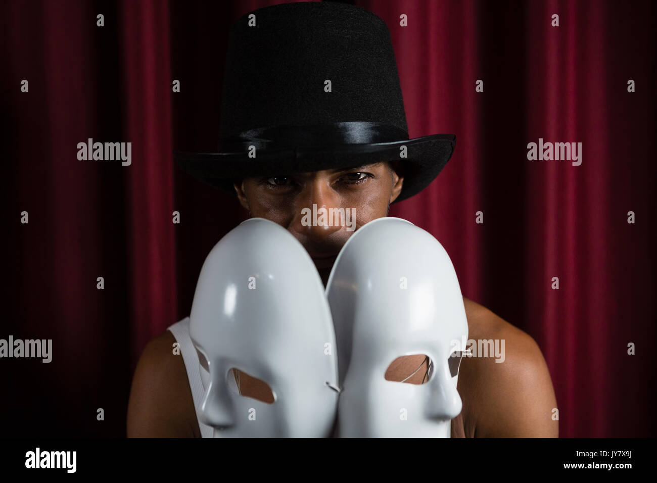 Stage holding hi-res stock photography and images - Alamy