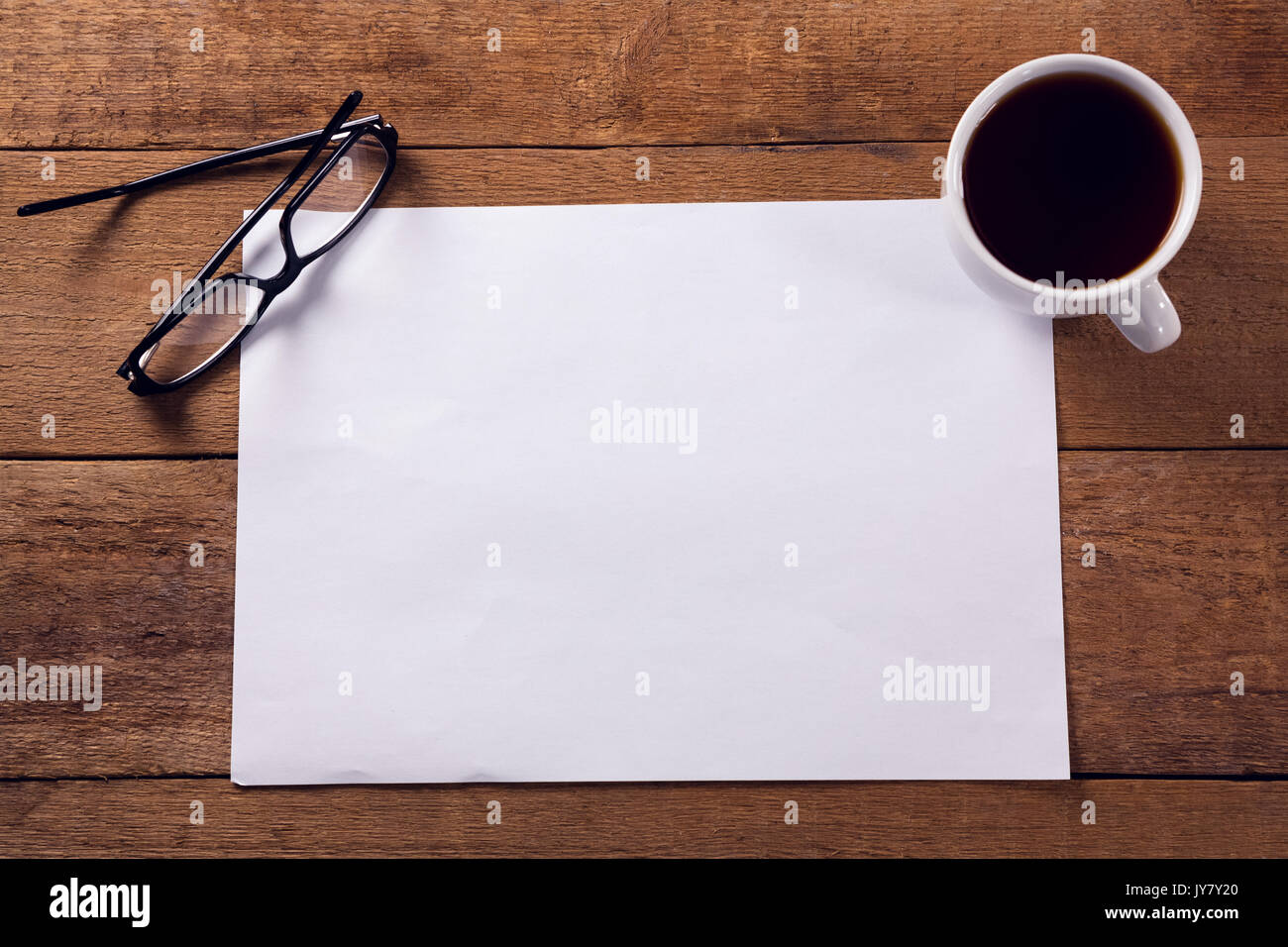 Overhead blank paper hi-res stock photography and images - Alamy
