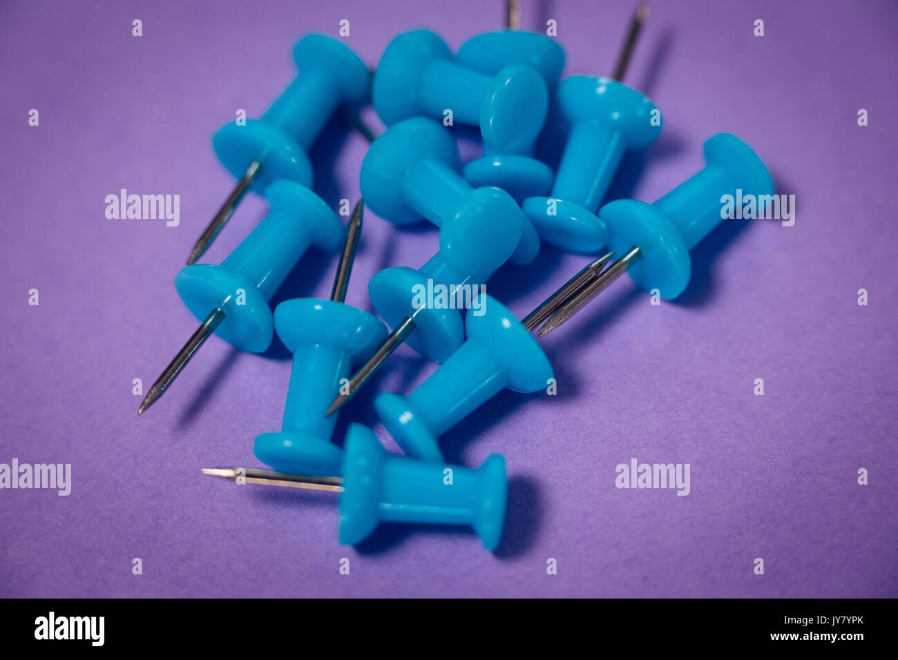 Purple pin paper hi-res stock photography and images - Alamy