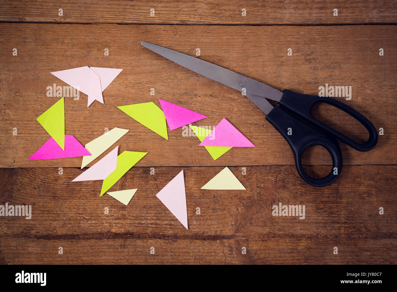 Paper pieces hi-res stock photography and images - Alamy