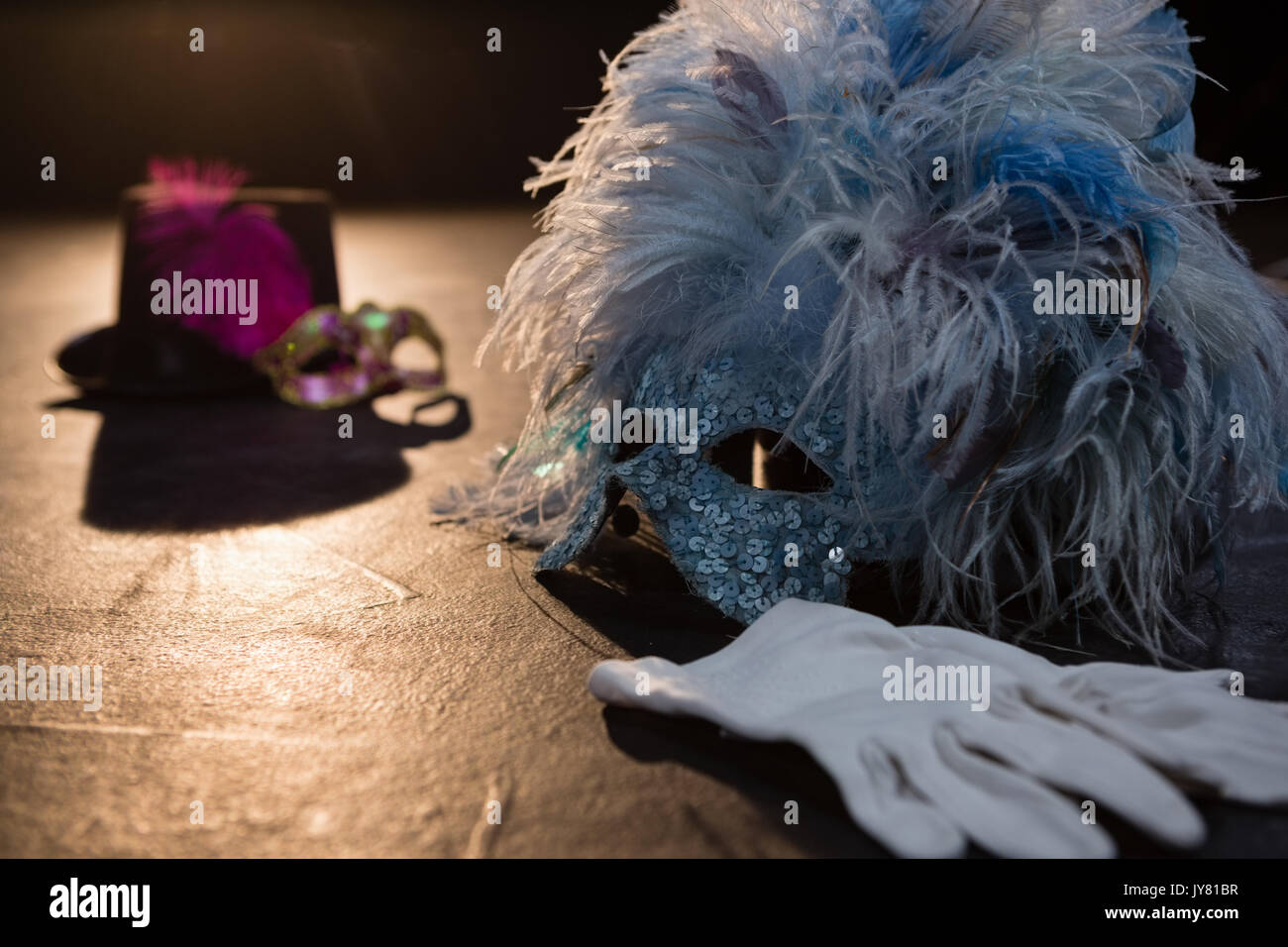 Stage acting masks hi-res stock photography and images - Alamy