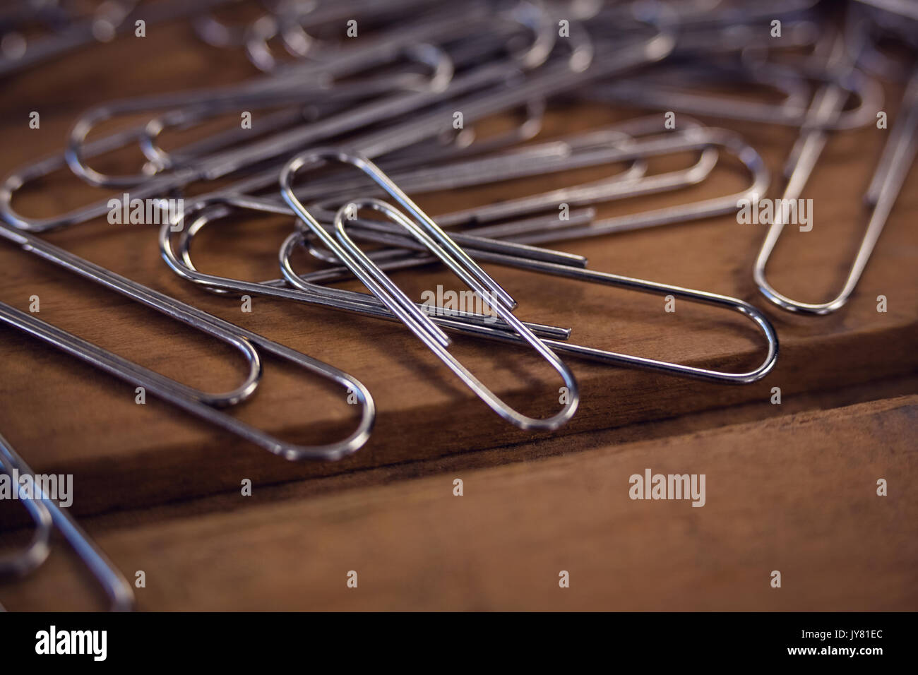 Metallic paper clips hi-res stock photography and images - Alamy
