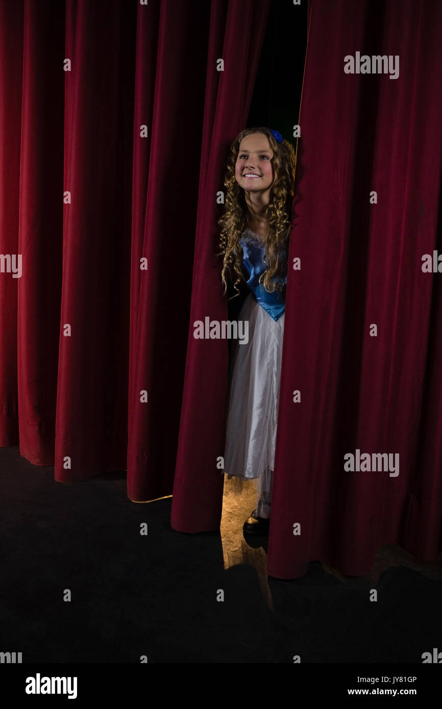 Child theatre curtain hi-res stock photography and images - Alamy
