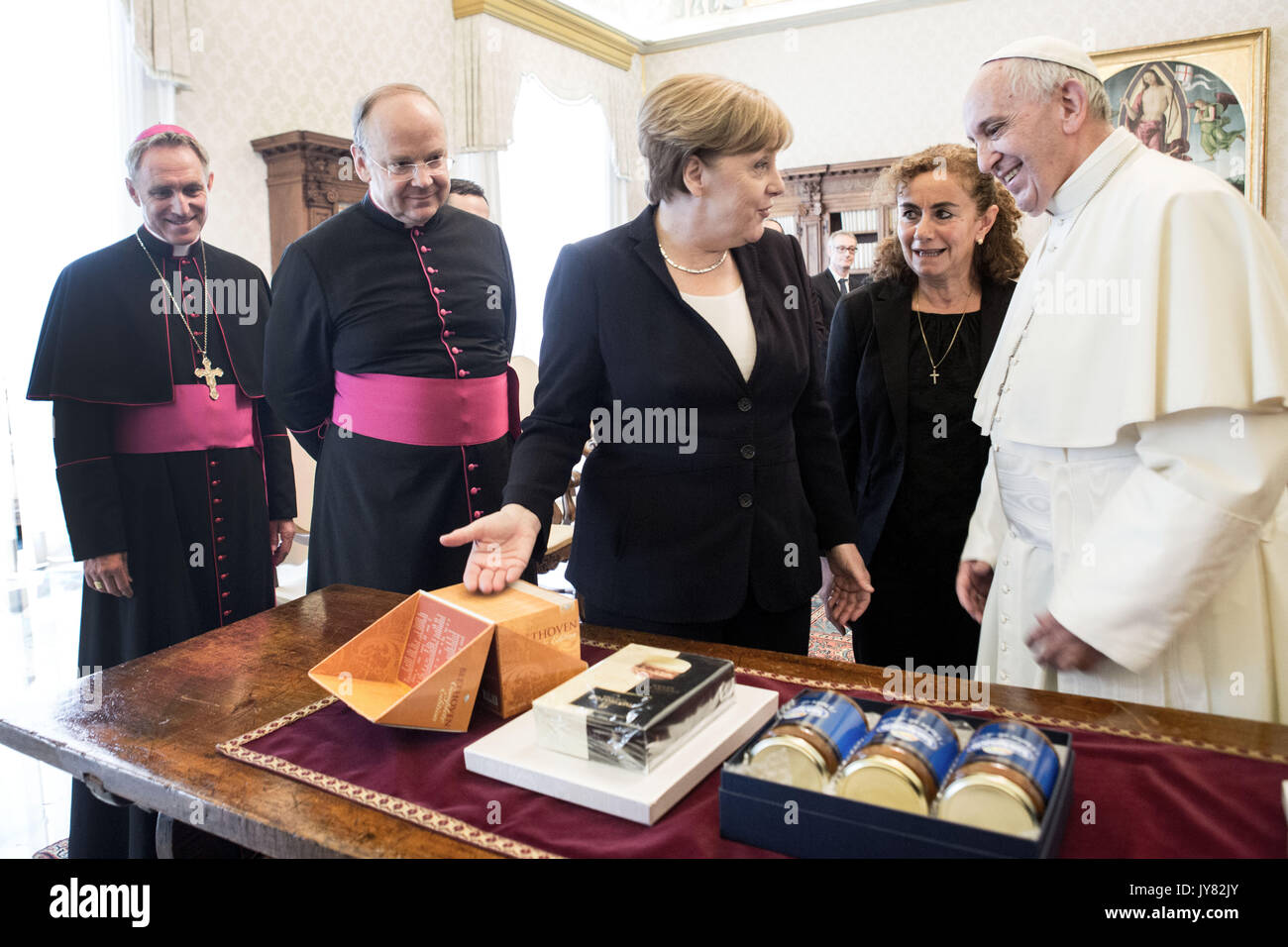 Angela Merkels visits Pope Francis at the Vatican Featuring: Angela ...
