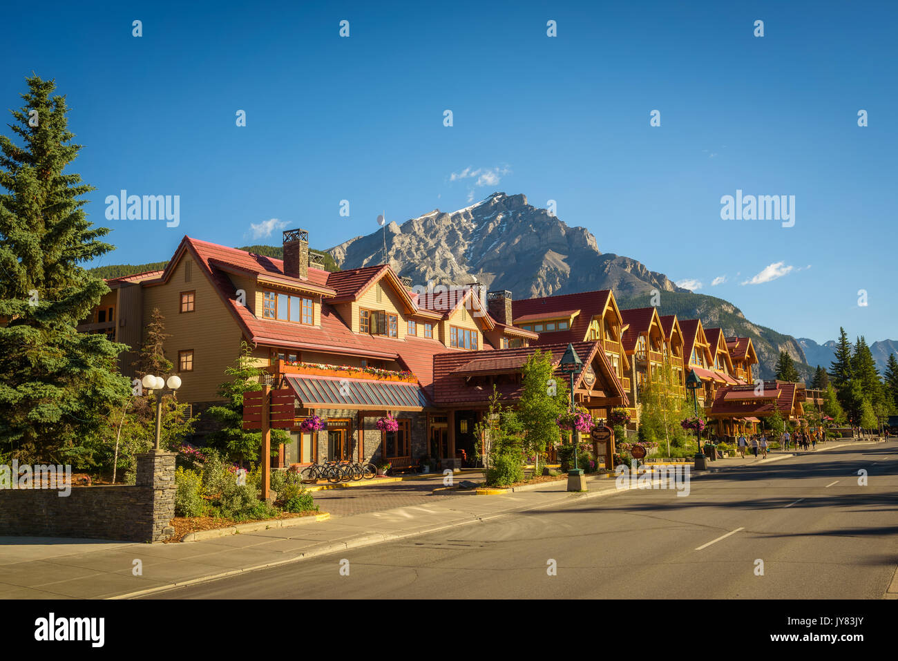 BANFF, ALBERTA, CANADA - JUNE 27, 2017 : Scenic street view of the ...