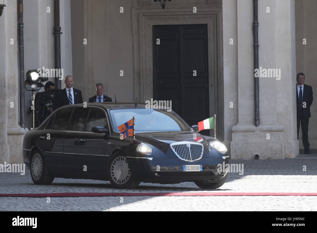 Staatsbezoek van Koning en Koningin aan de Republiek Italie - dag 1 ...