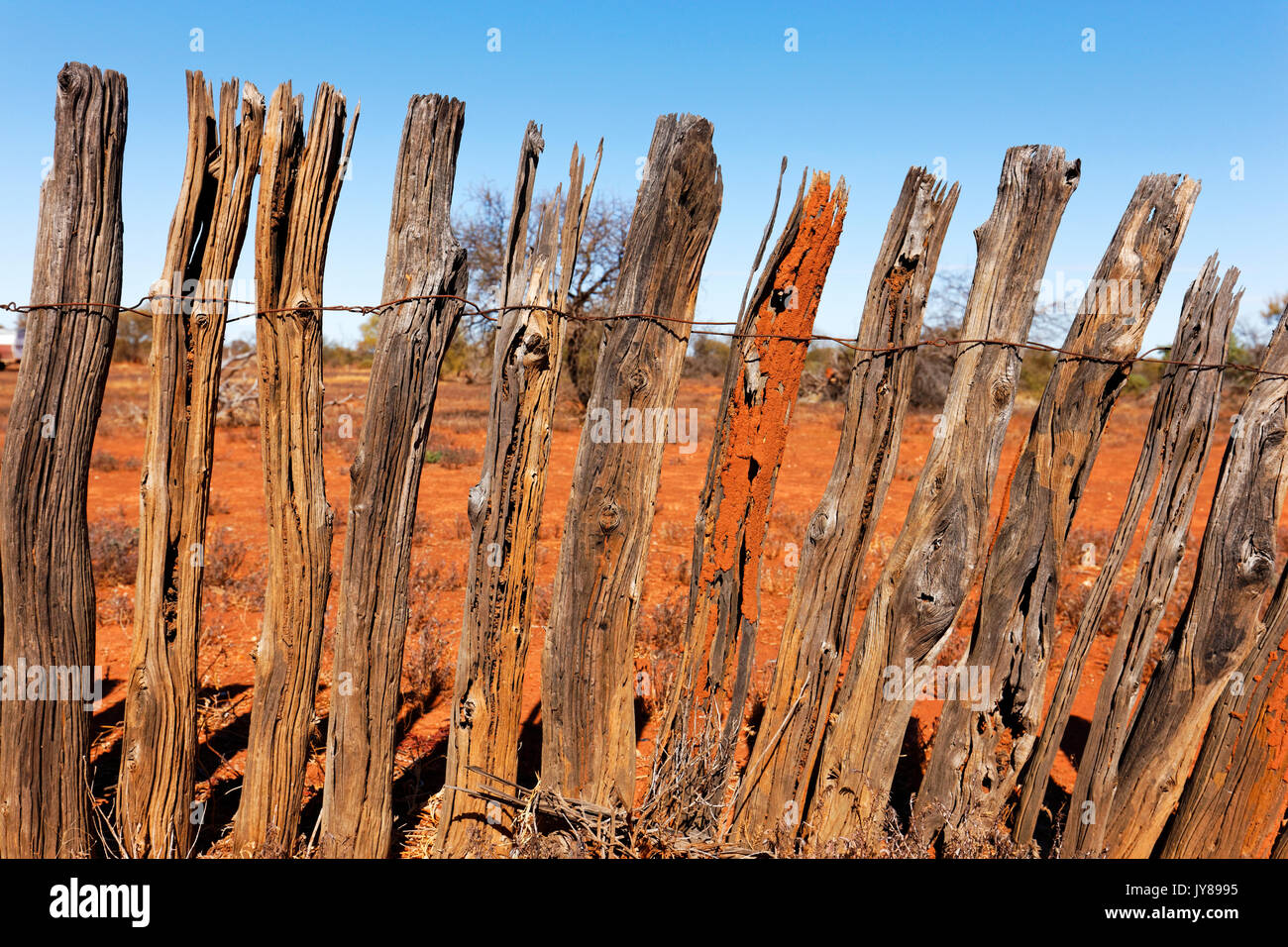 Old fence in outback australia hi-res stock photography and images - Alamy