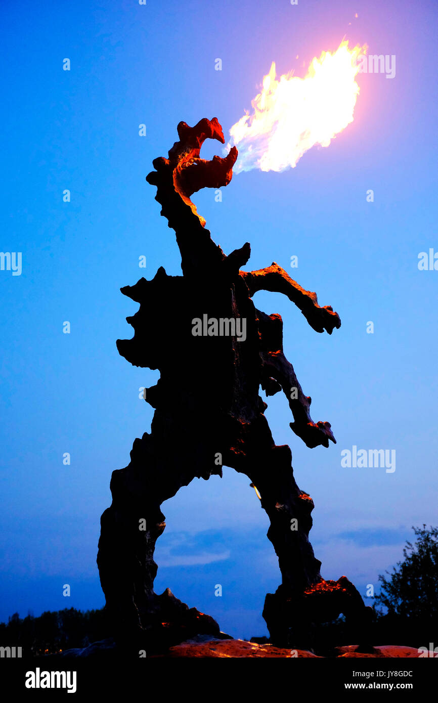 Wavel dragon statue breathing fire, Krakow, Poland Stock Photo - Alamy