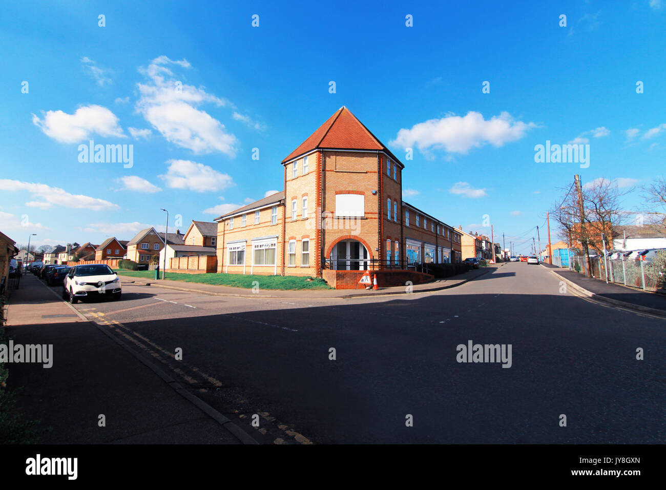 Modern brick building hi-res stock photography and images - Alamy
