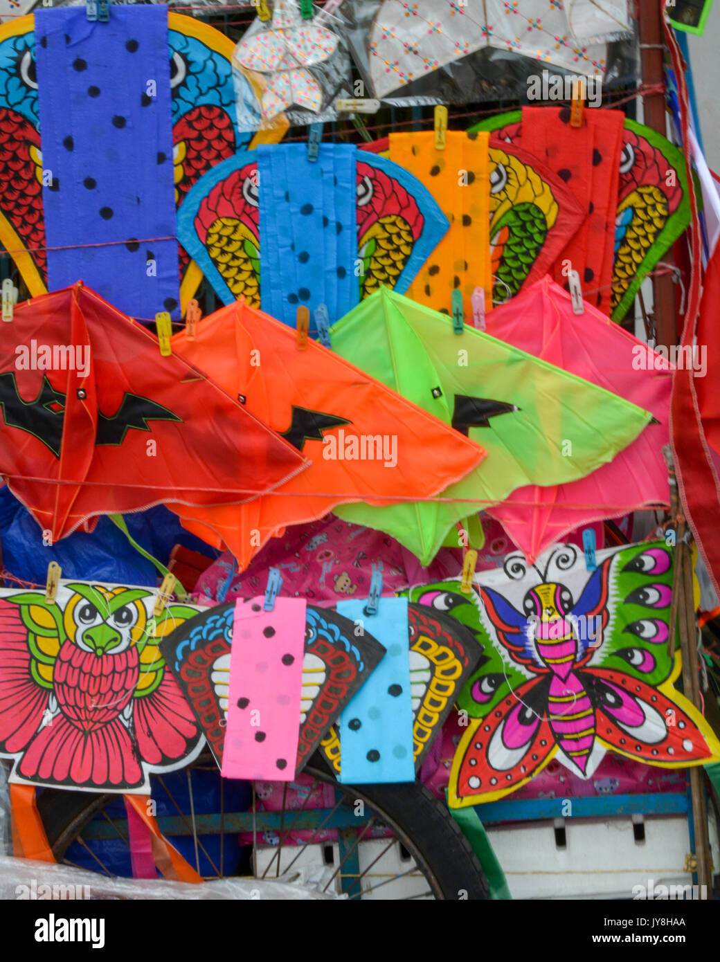 Colorful kite on shelf with many style in row Stock Photo - Alamy