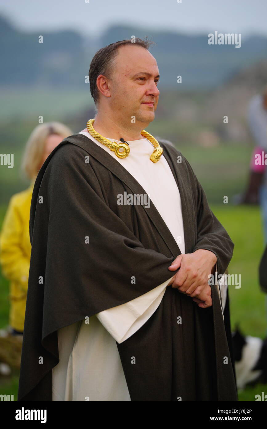 Summer Solstice Celebration, Bryn Celli Ddu, Anglesey Stock Photo - Alamy