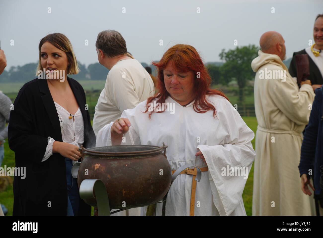 Summer Solstice Celebration, Bryn Celli Ddu, Anglesey Stock Photo - Alamy