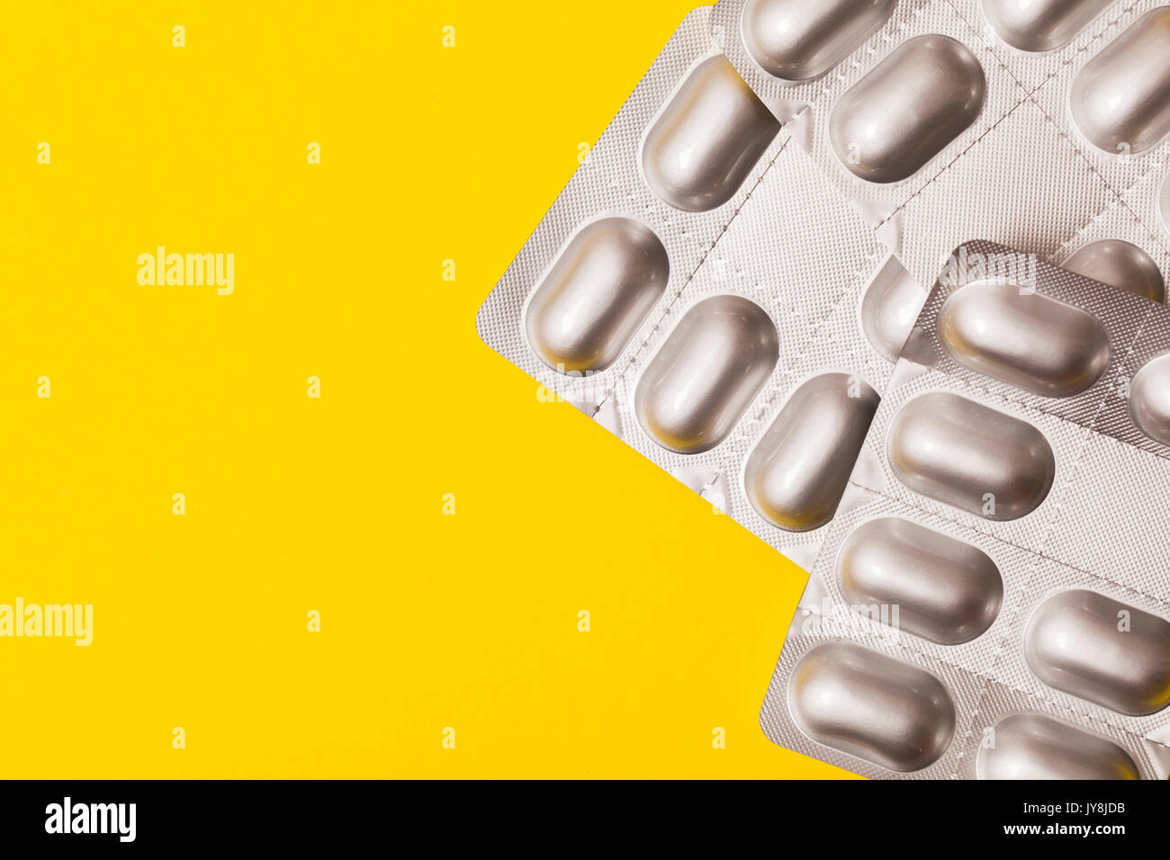 Blister drug pack of medical tablets Stock Photo - Alamy