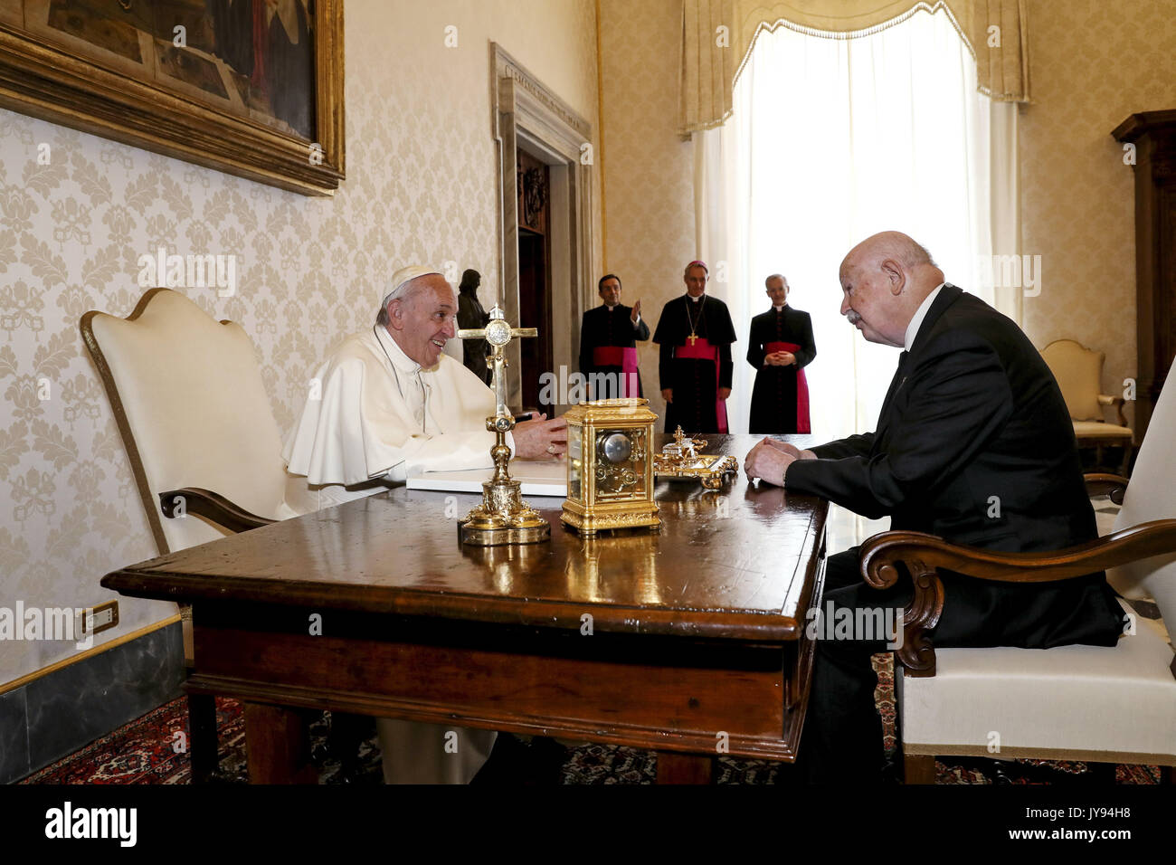 Pope Francis meets with the Grand Master of the Sovereign Military ...