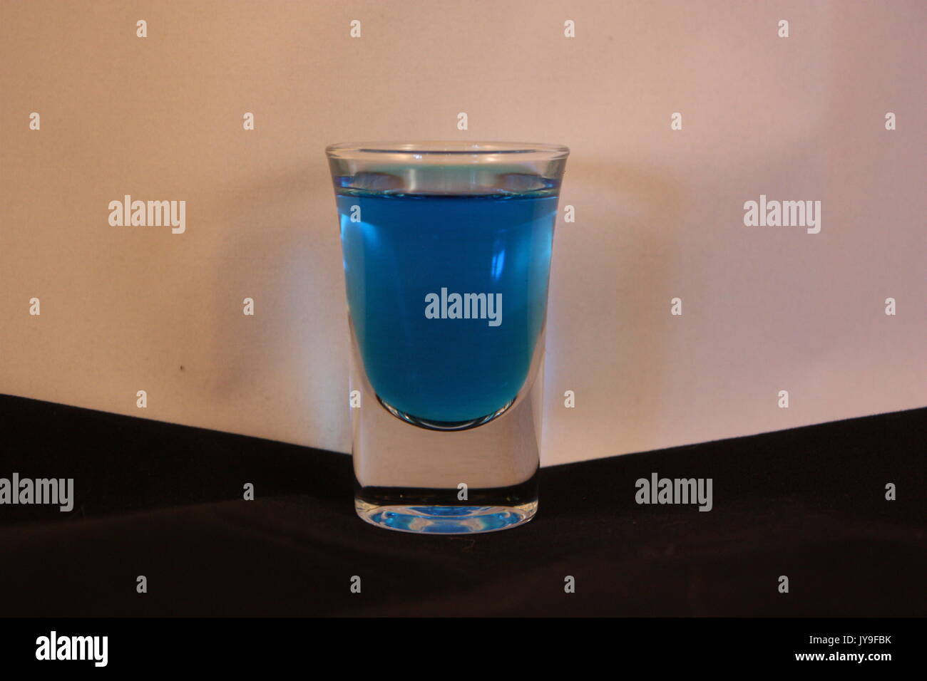 Shot glass hi-res stock photography and images - Alamy