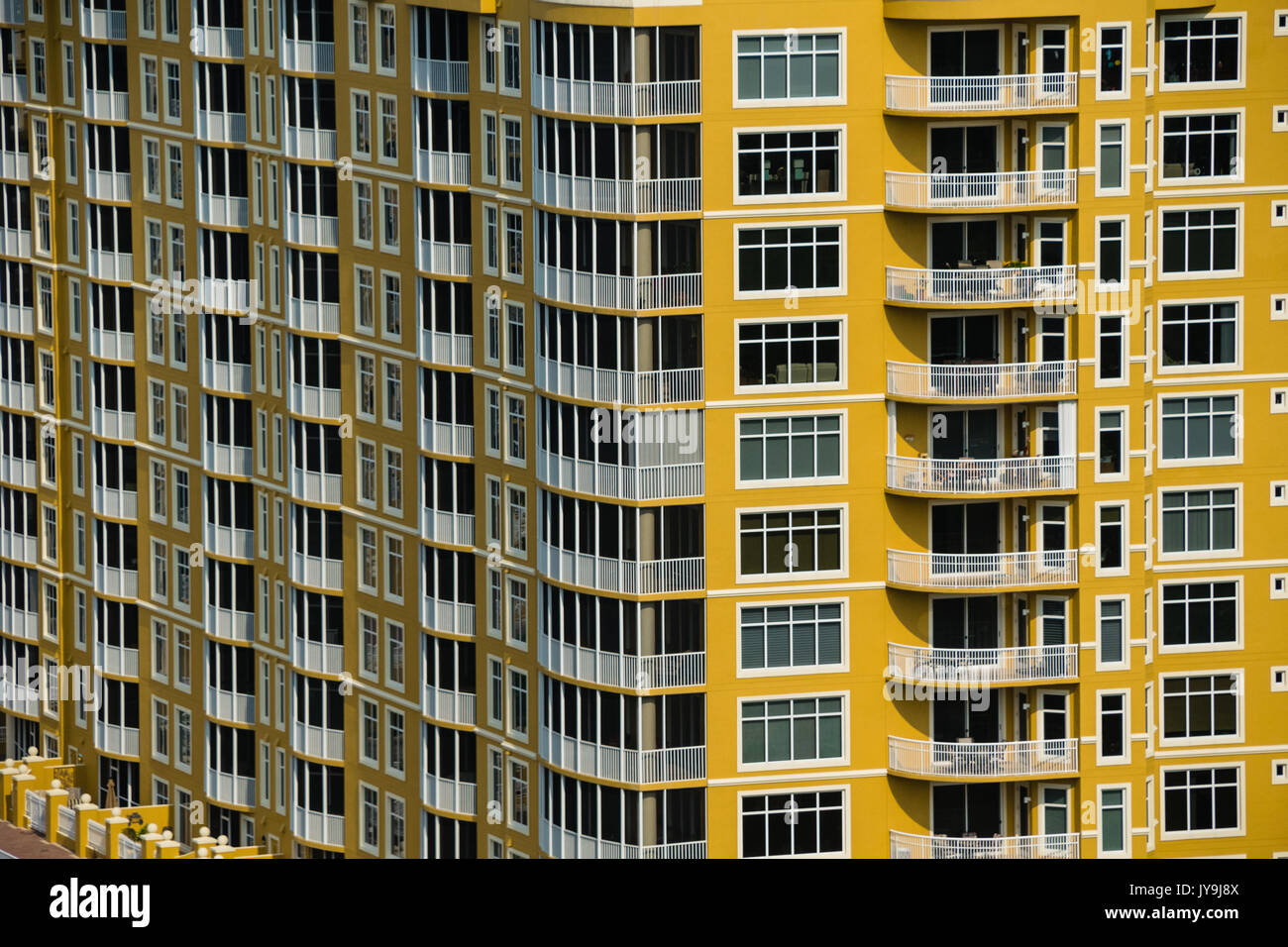 High rise condos hi-res stock photography and images - Alamy