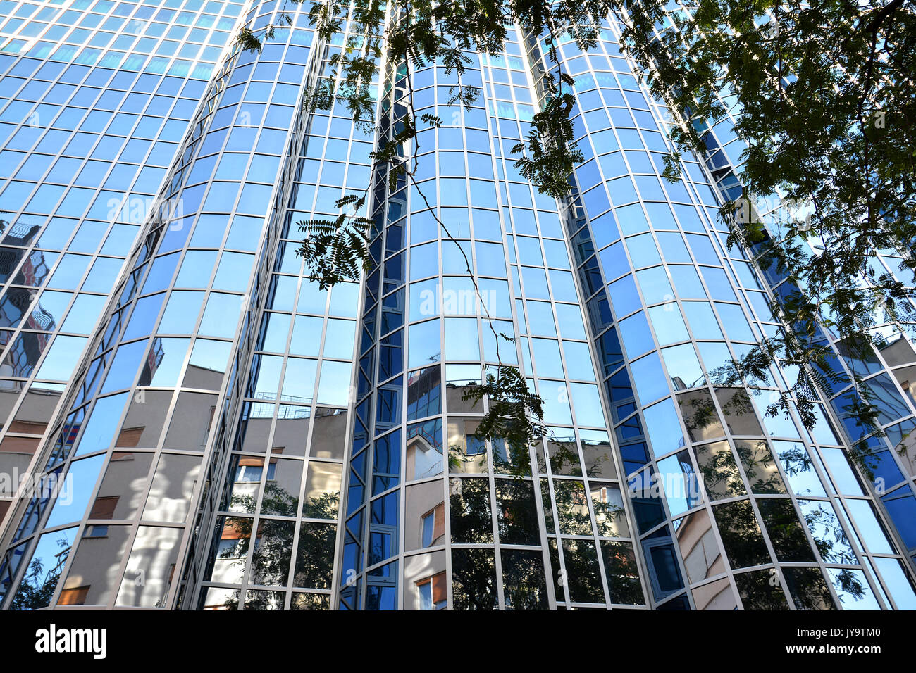 Hotel windows texture hi-res stock photography and images - Alamy
