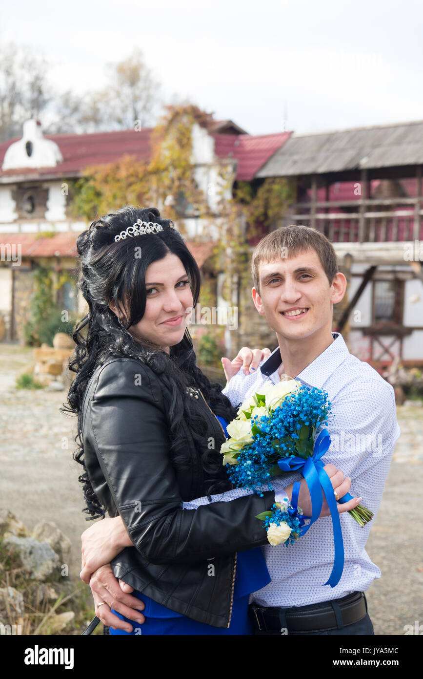 Beautiful married couple in the wedding day Stock Photo - Alamy