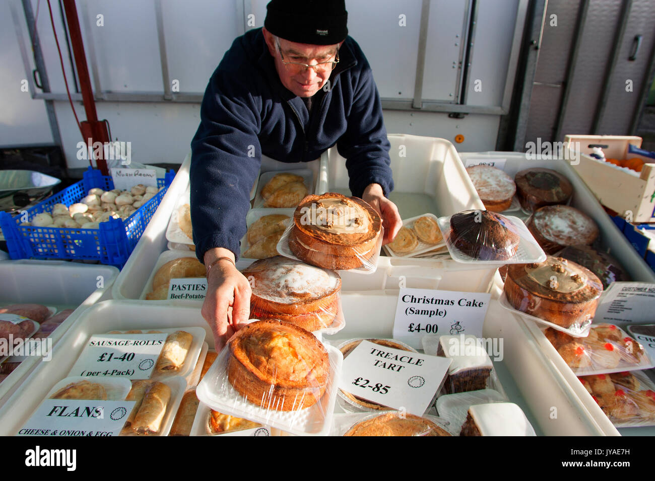 Hatherleigh farmers' market, Hatherleigh, Devon Stock Photo - Alamy