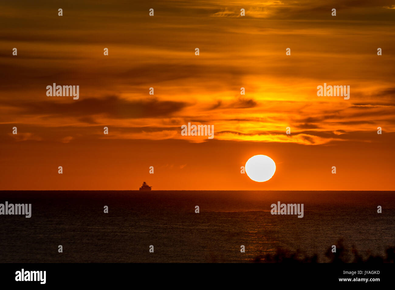 Sun Just Above The Horizon High Resolution Stock Photography and Images ...