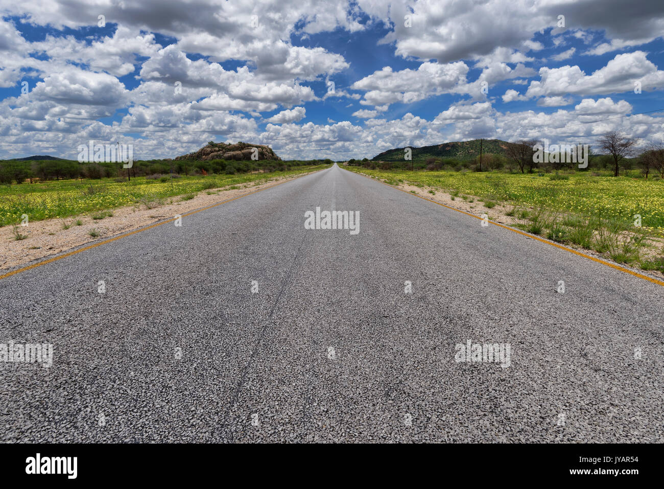 Tarred Road Stock Photos & Tarred Road Stock Images - Alamy