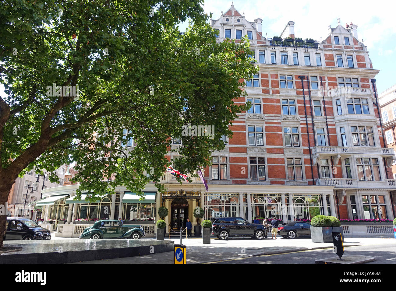 Connaught place london hi-res stock photography and images - Alamy