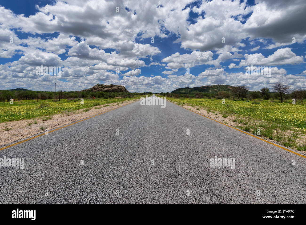 Tarred Road Stock Photos & Tarred Road Stock Images - Alamy