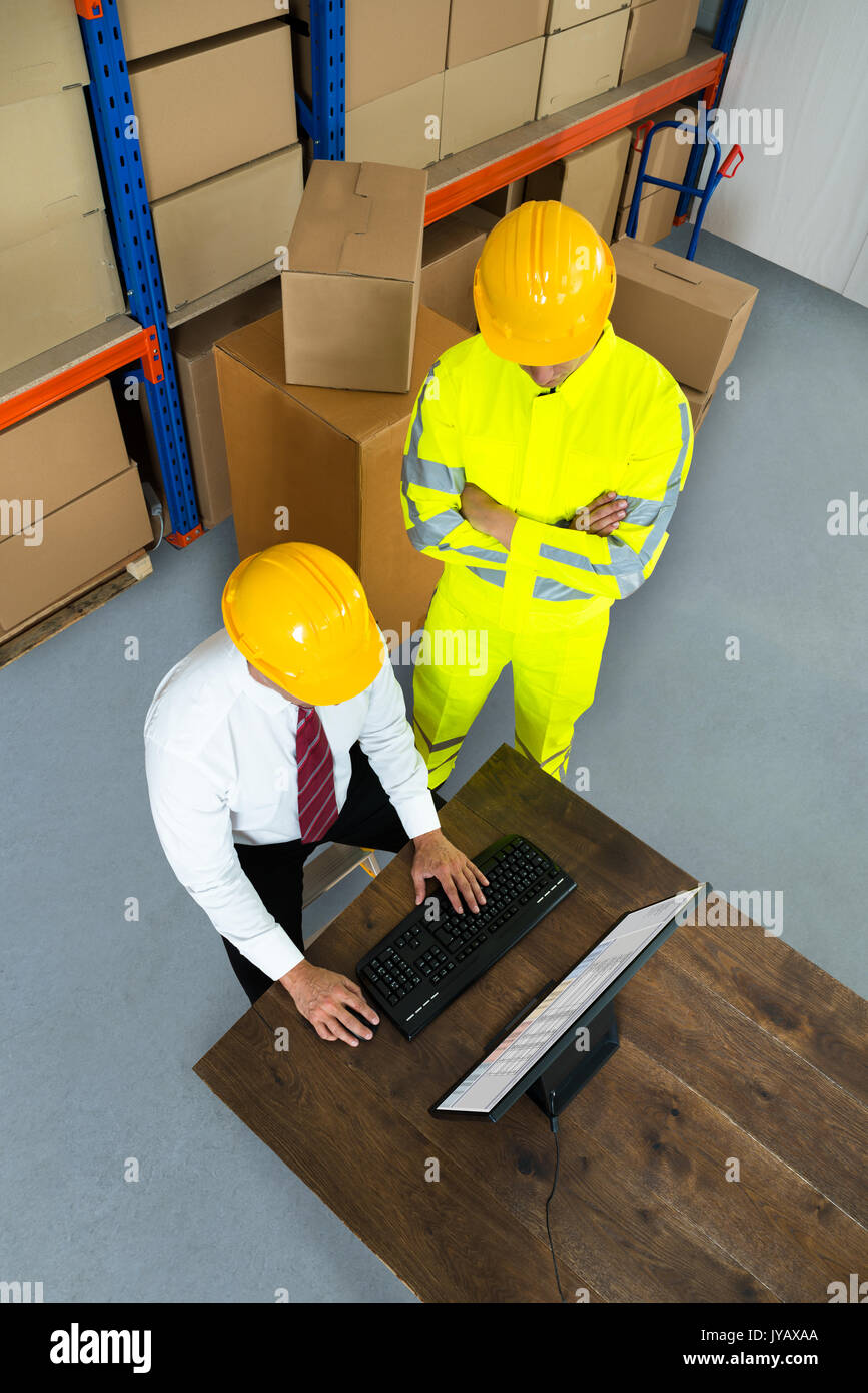 Computer delivery hi-res stock photography and images - Alamy