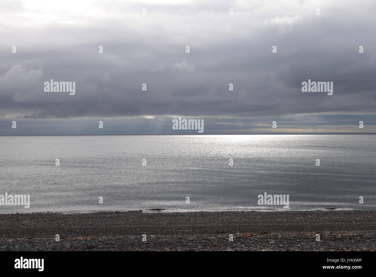Grey sea and sky hi-res stock photography and images - Alamy