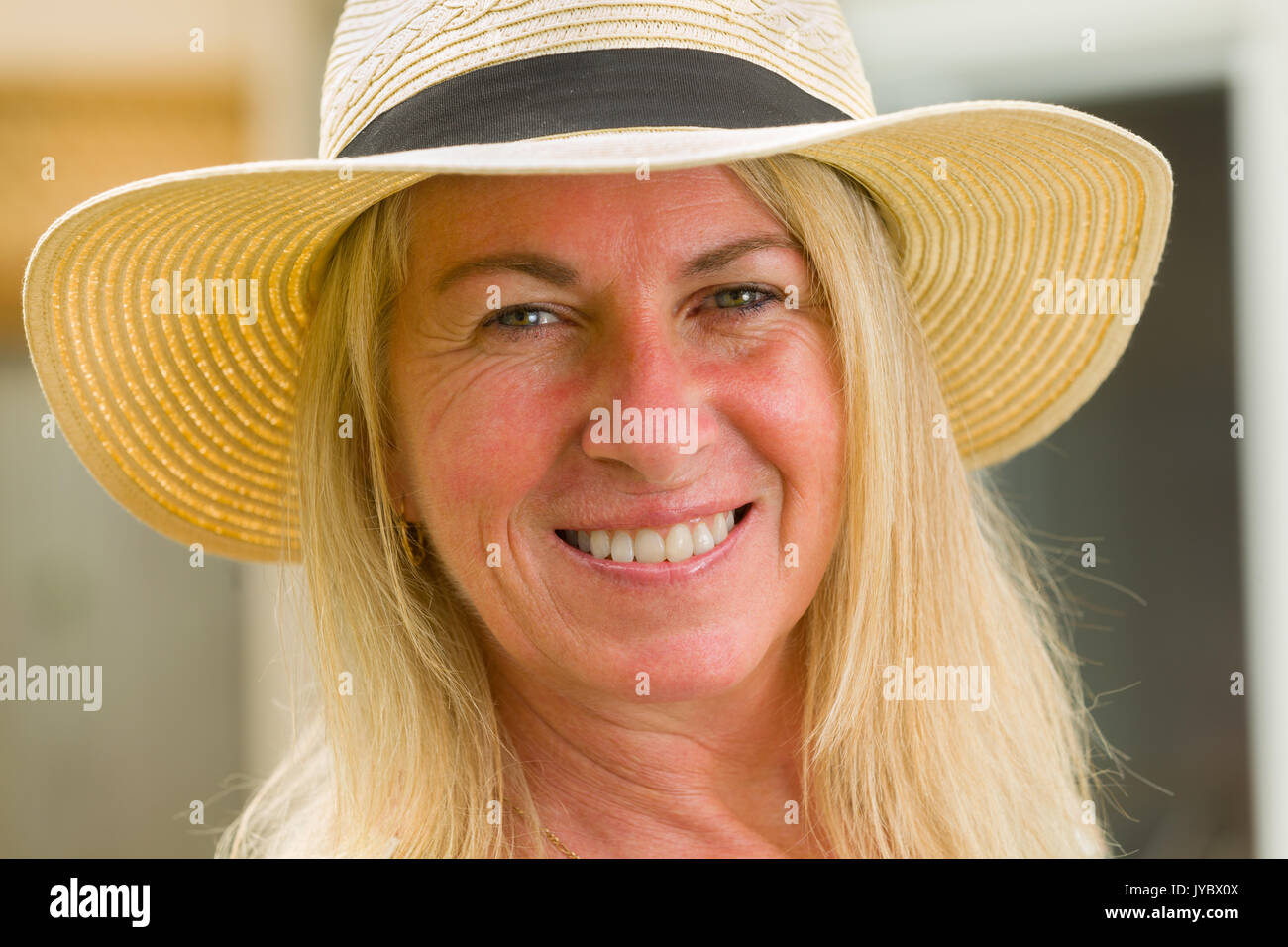Attractive middle aged blonde woman hi-res stock photography and images ...