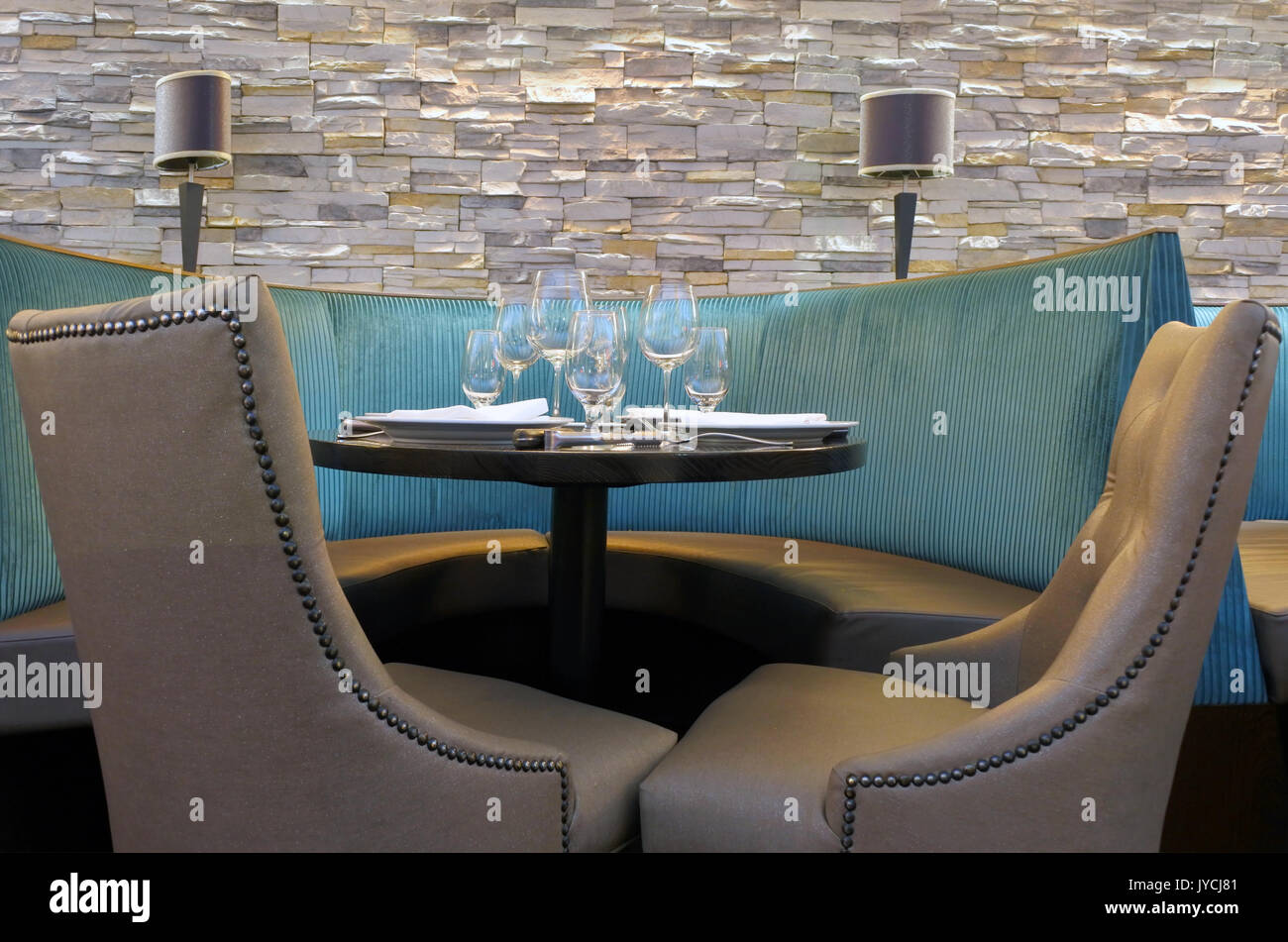 Fancy Restaurant High Resolution Stock Photography and Images - Alamy