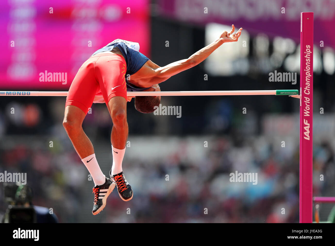 Mens high jump qualification hi-res stock photography and images - Alamy