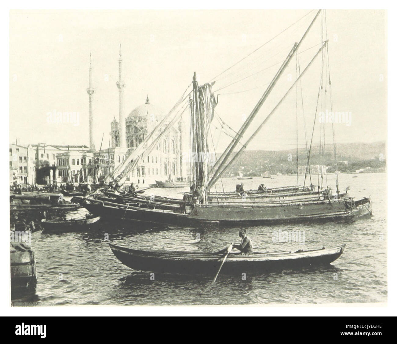 Ottoman mosque interior design Cut Out Stock Images & Pictures - Alamy