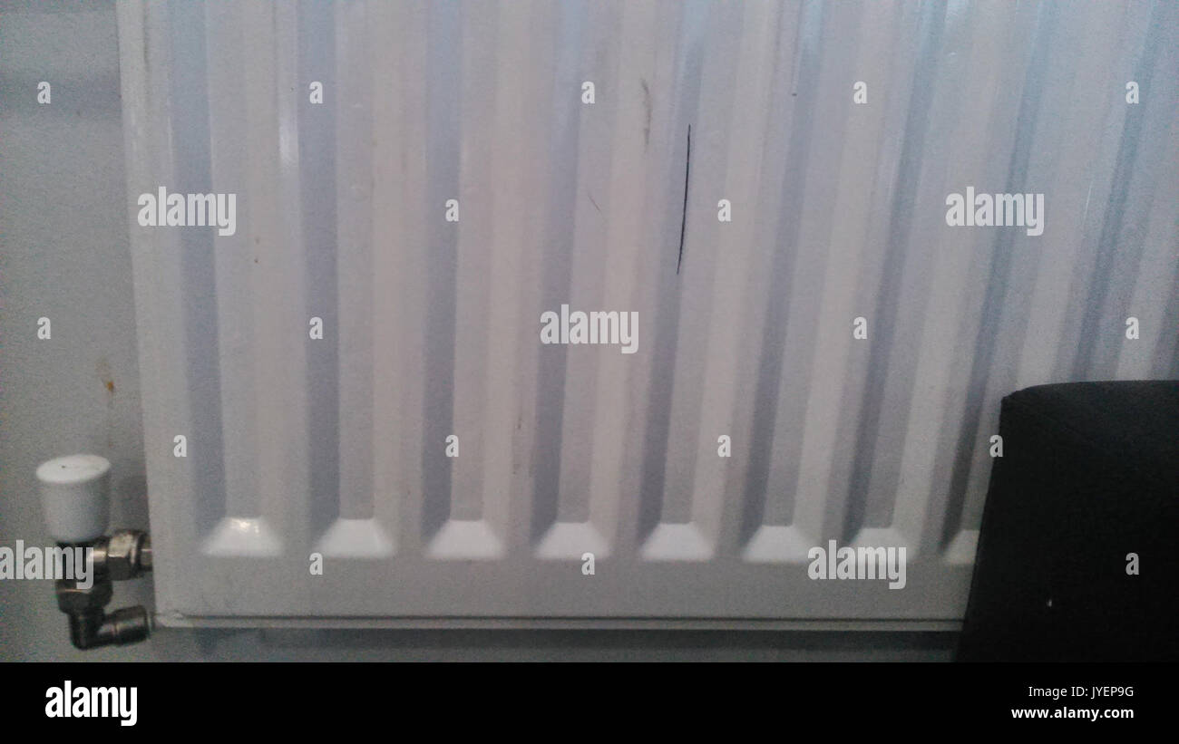 Radiators hi-res stock photography and images - Alamy