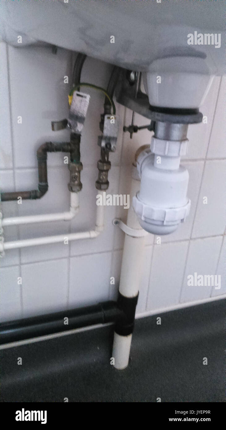 Plumbing emergencies hi-res stock photography and images - Alamy