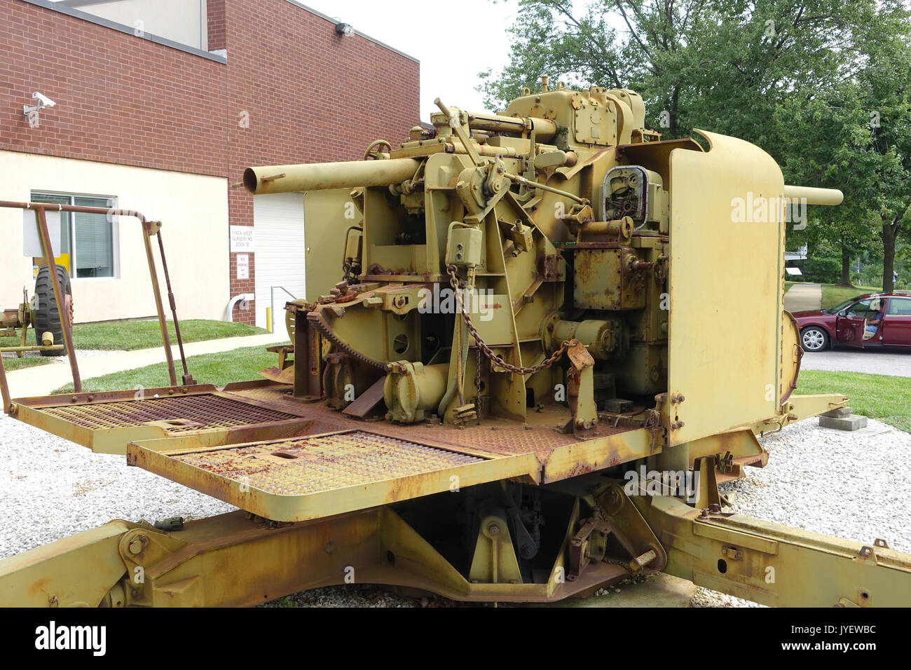 90mm gun hi-res stock photography and images - Alamy