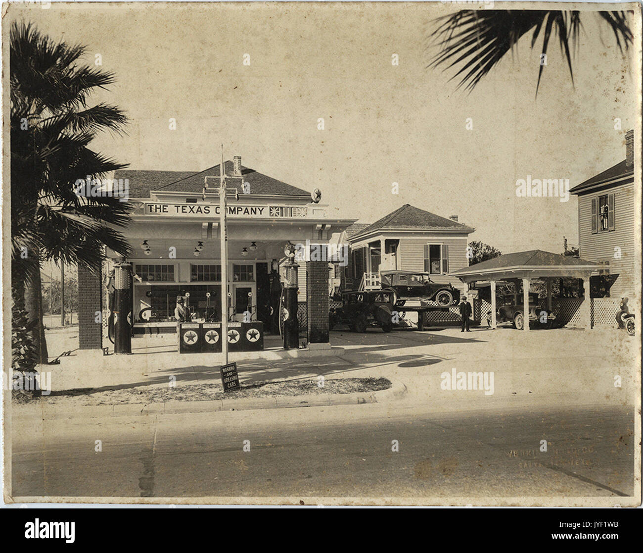 Texaco station hi-res stock photography and images - Alamy