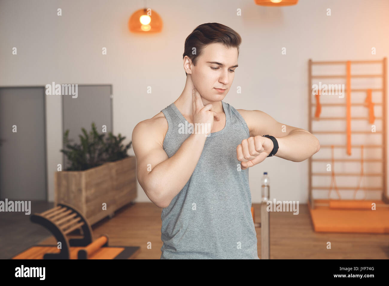 Checking pulse neck hi-res stock photography and images - Alamy