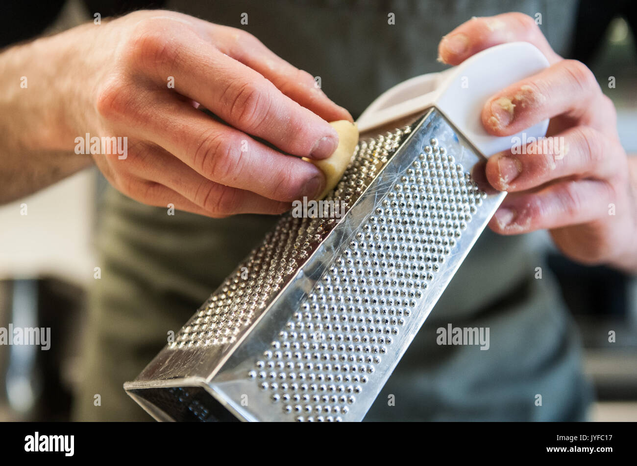 Pass plate food hi-res stock photography and images - Alamy