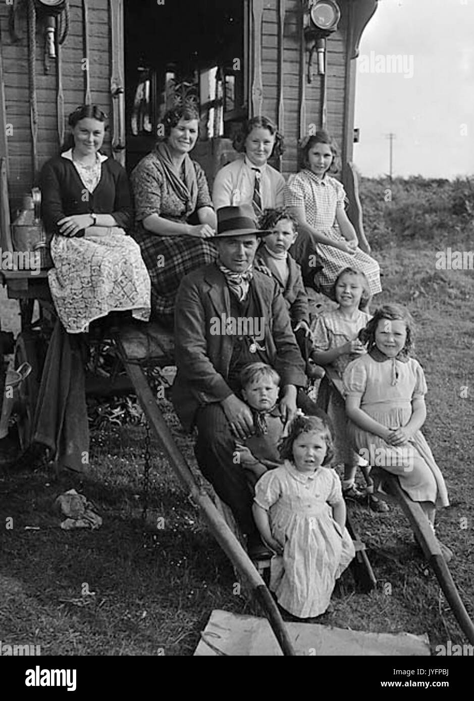 A gypsy family (5078753120 Stock Photo - Alamy