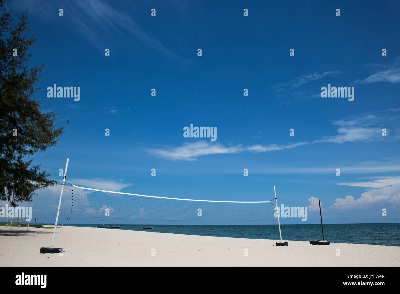 Beach volleyball court hi-res stock photography and images - Alamy