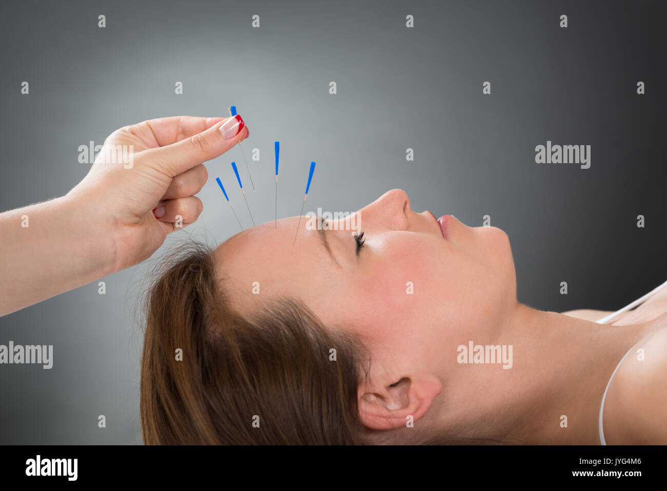 Pain face closeup woman hi-res stock photography and images - Alamy