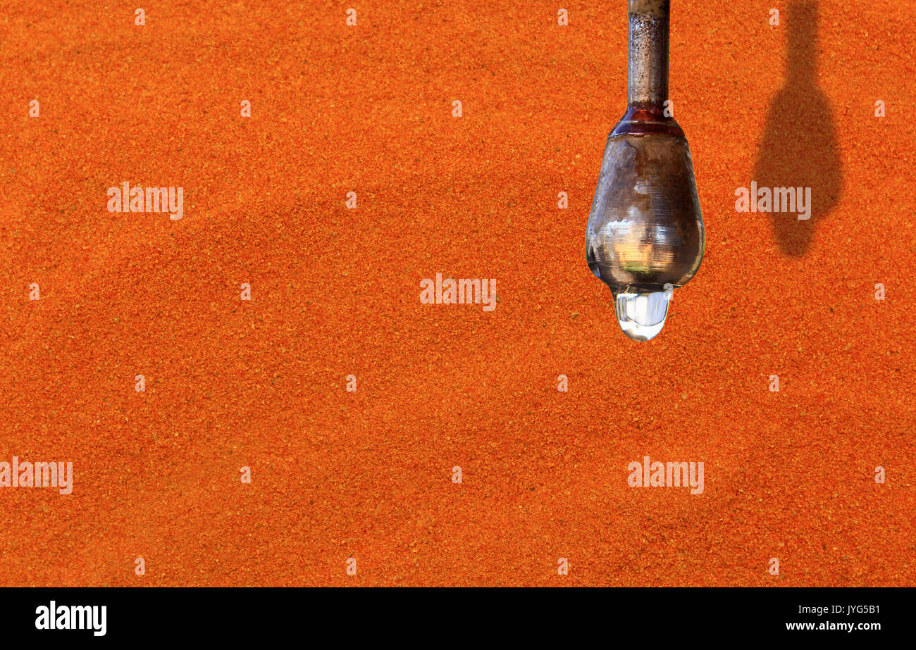 Dropping sand hi-res stock photography and images - Alamy