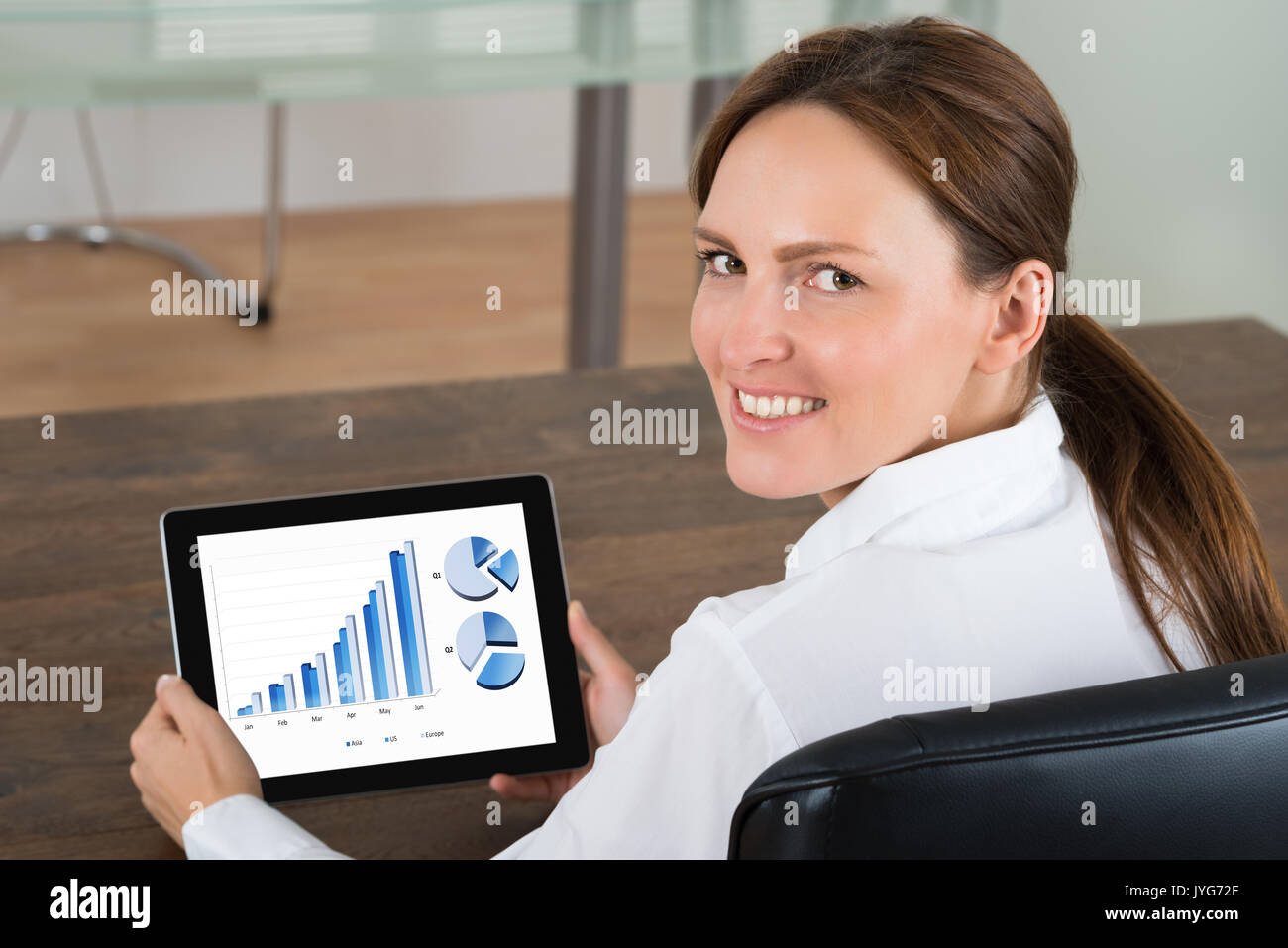 Digital marketing employee hi-res stock photography and images - Alamy