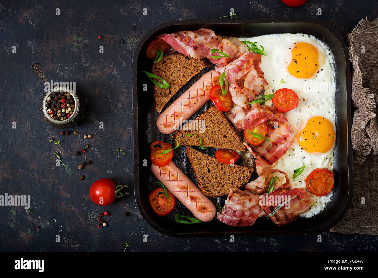 Top view traditional british hi-res stock photography and images - Alamy