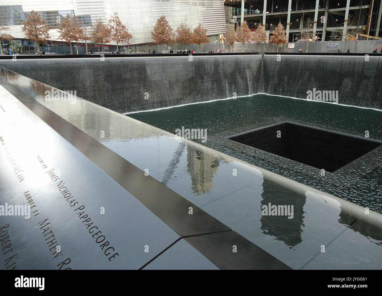 911 Memorial fountain and pool in New York City Stock Photo - Alamy