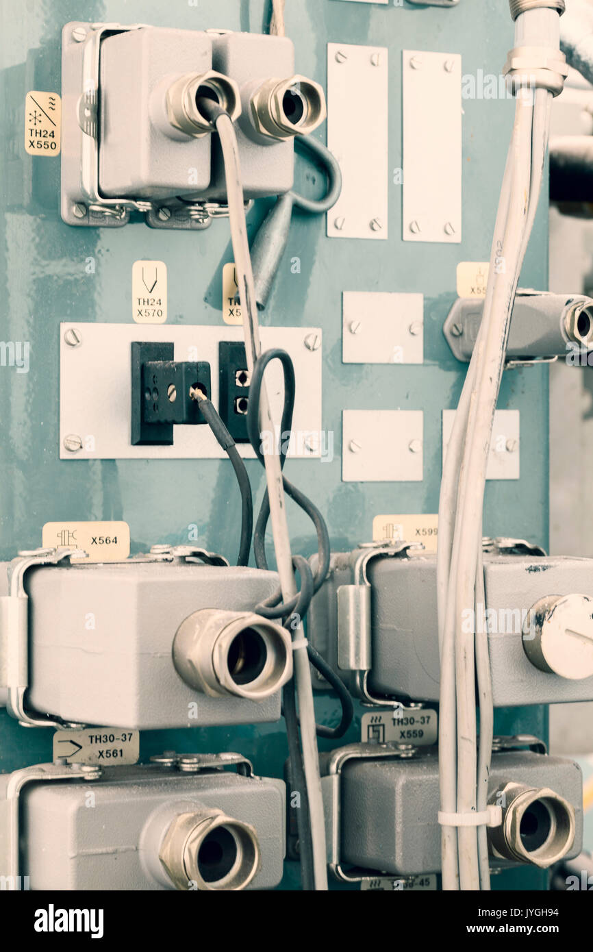 Electrical wire connectors hi-res stock photography and images - Alamy