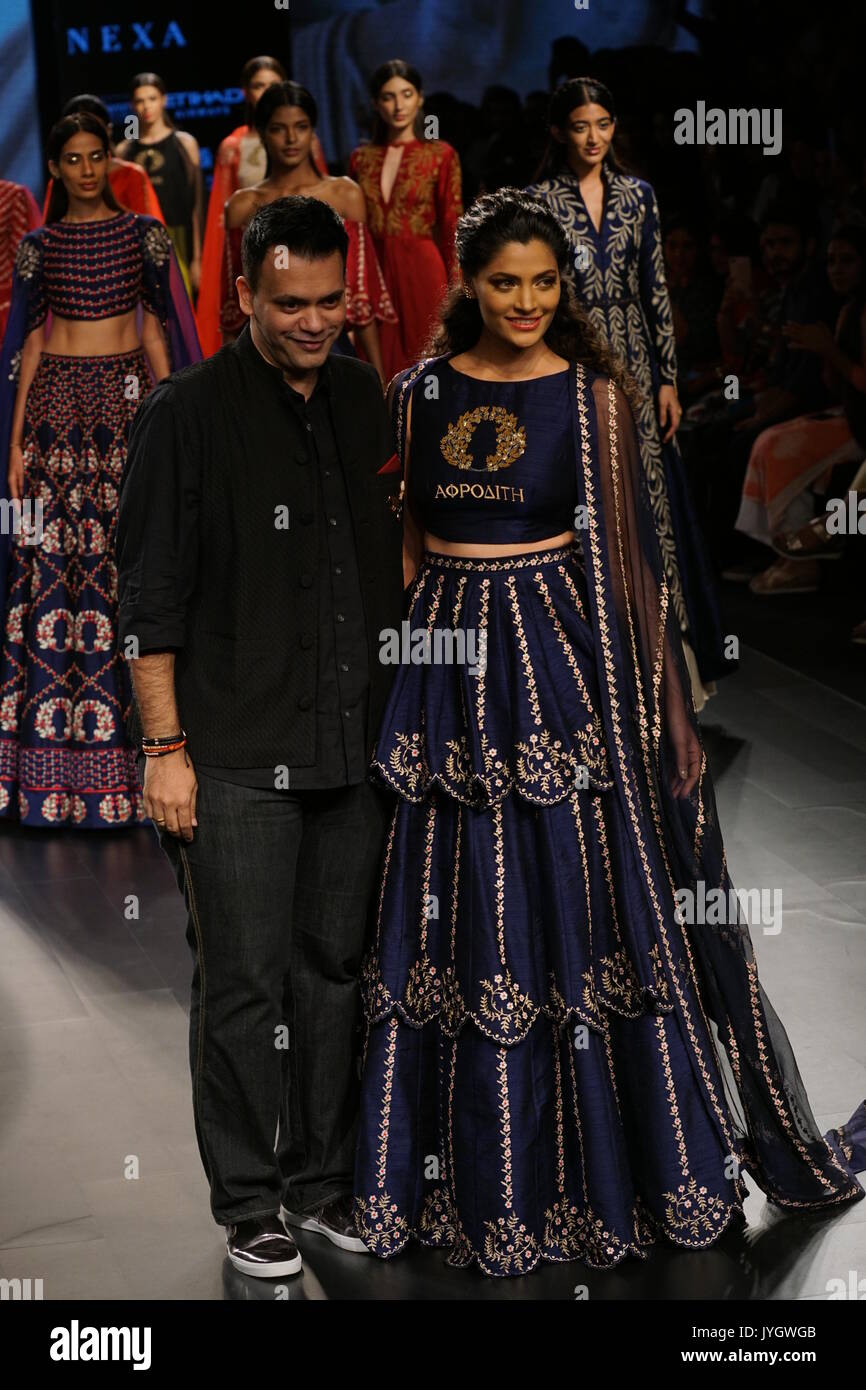 Mumbai, India. 19th August, 2017. Models walk the ramp for designer ...